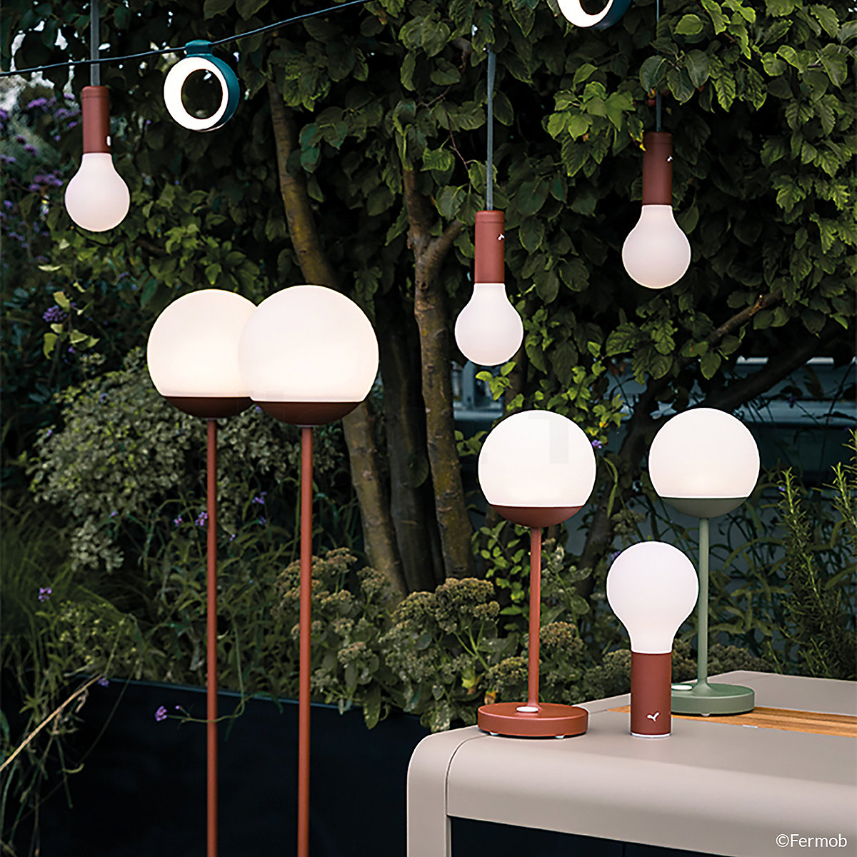 Fermob Mooon! Lampadaire LED en vente sur light11.fr