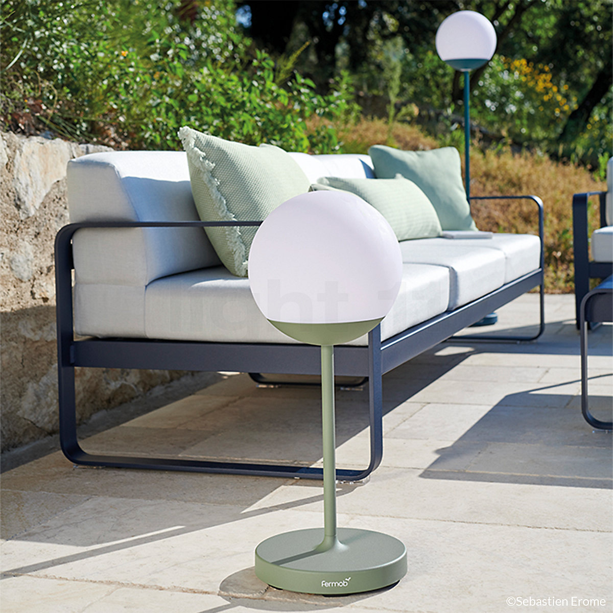 Fermob Mooon! Lampe de table LED en vente sur light11.fr