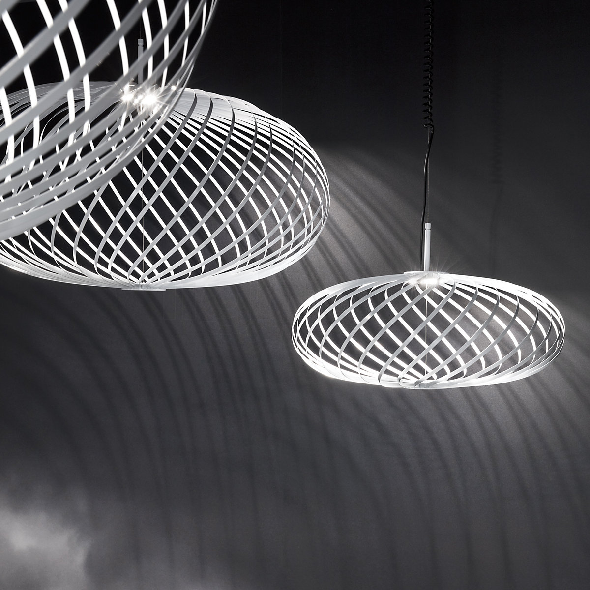 Tom Dixon Spring Suspension LED en vente sur light11.fr